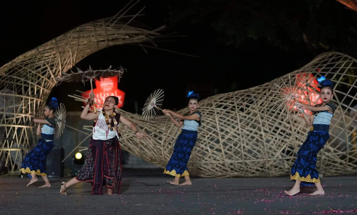 Kenalkan Budaya Baduy, Sanggita Kencana Budaya Tampilkan Tarian Kembang ...