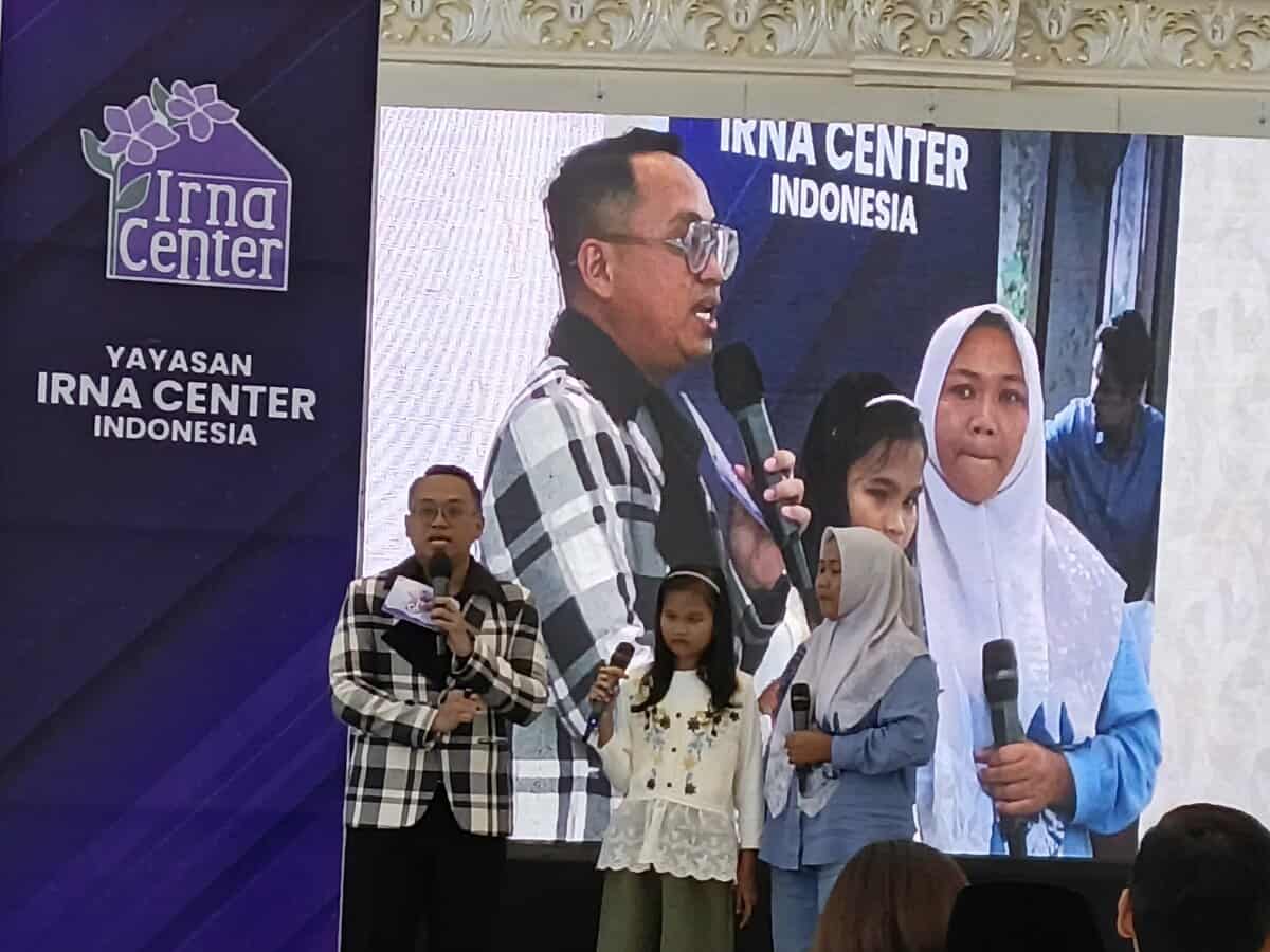 Siswi Tunanetra Tampil Mengharukan di Acara Launching Yayasan Irna ...