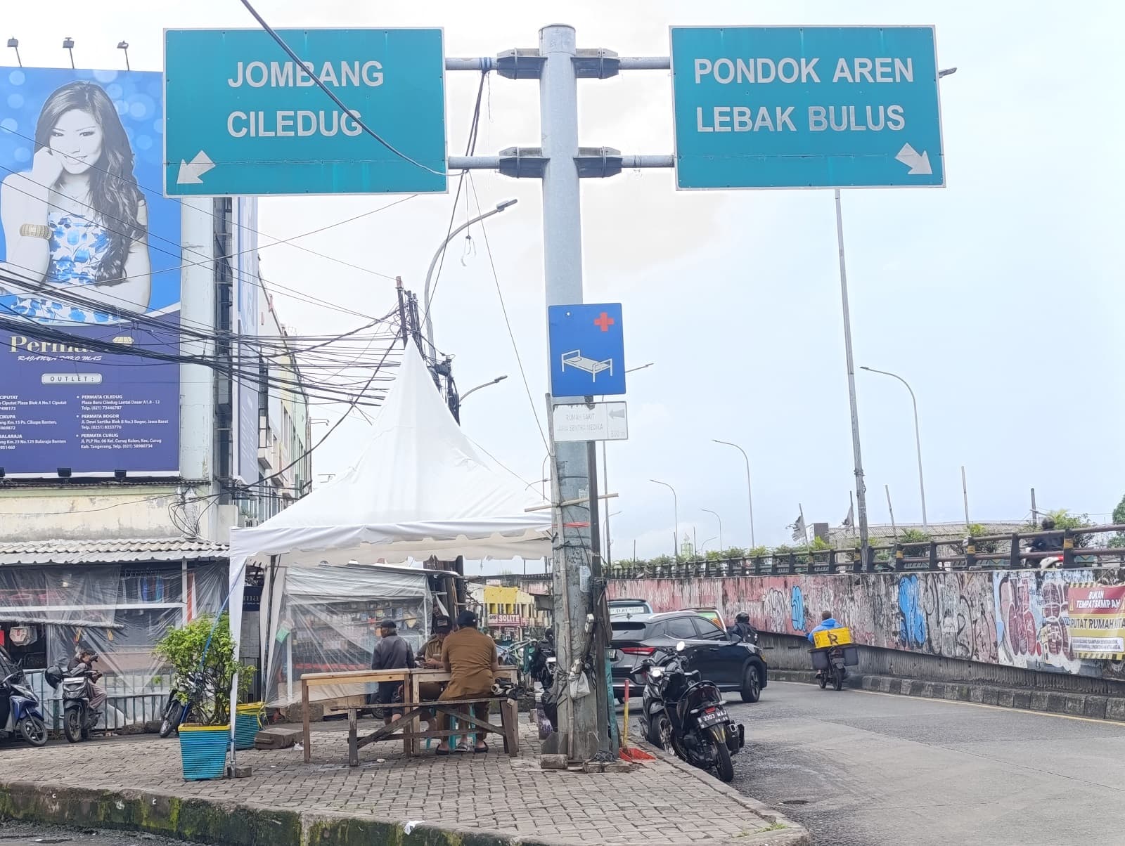 Pasar Ciputat Kembali Bersih, Titik Pembuangan Sampah Dijaga Ketat Petugas