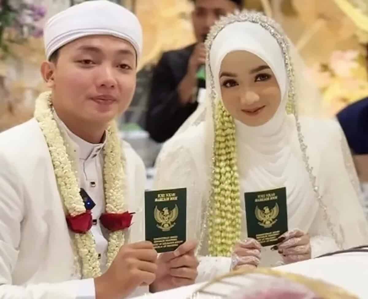 Pendakwah Muda Ning Umi Laila, Resmi Dipersunting Gus Anas Hidyatulloh ...